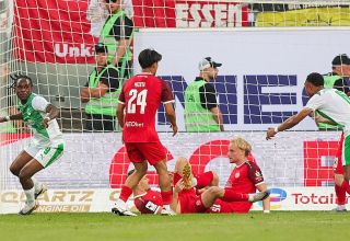Rot-Weiss Essen: RWE weint - Die Chronologie des Relegations-Rückspiels ...