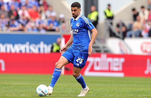 Schalke: S04-Fans empört über Aymen Barkok - der beleidigte einen Fan im Internet | RevierSport