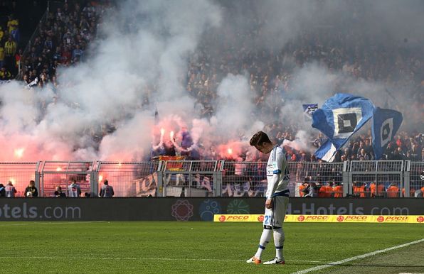 Bundesliga: Pyro beim BVB-Auswärtsspiel - DFB bestraft den Hamburger SV ...